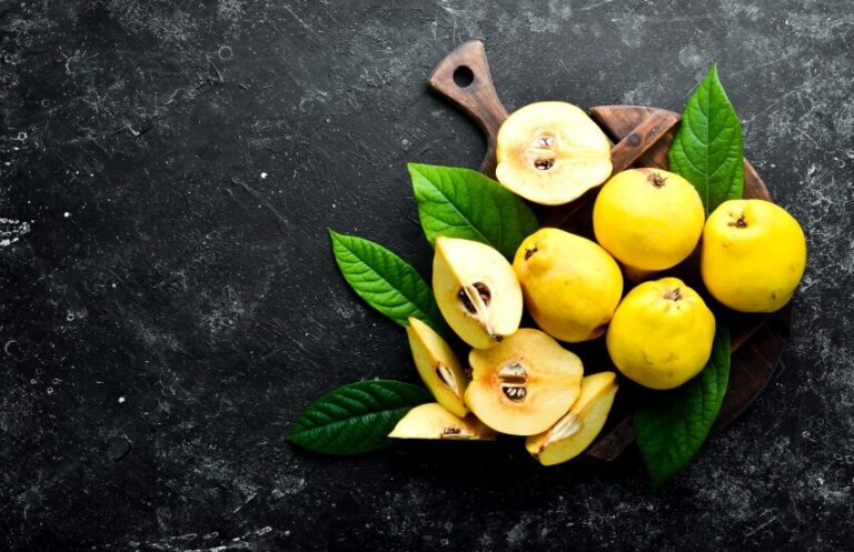 Quince Seeds Health Benefits, Nutrition And Side-Effects
